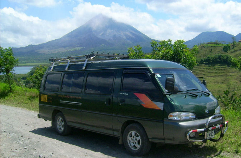 Shuttle and Private Buses Services in Costa Rica - CostaRicaInfoLink.com